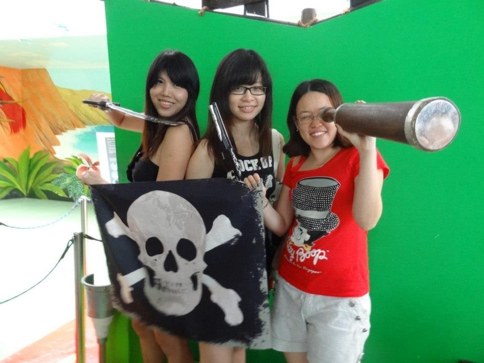 Festive fun at Sentosa 4D Magix and CineBlast