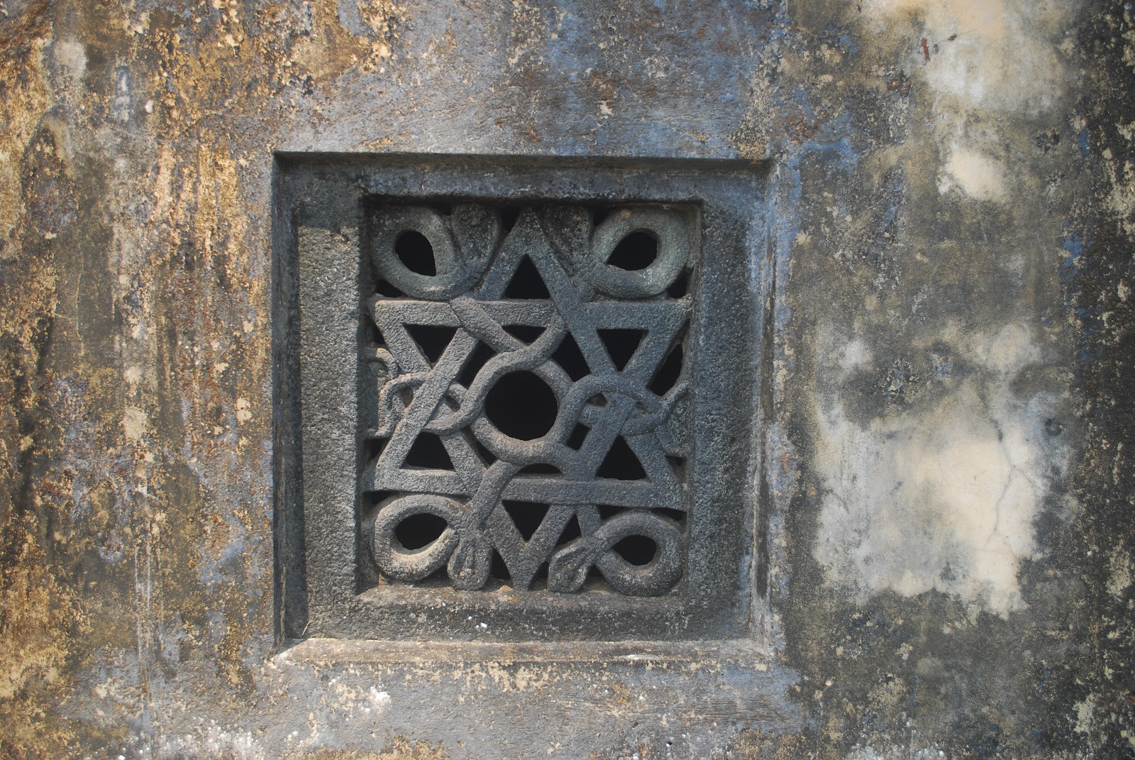 Stories in Stone: 16th Century Jain Temples of Bhatkal.
