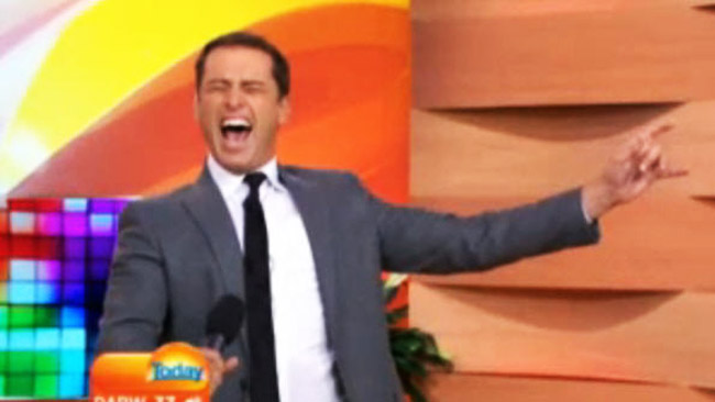 Karl Stefanovic Pranks Roz Kelly on 'Today' Show | Celebrity 2014