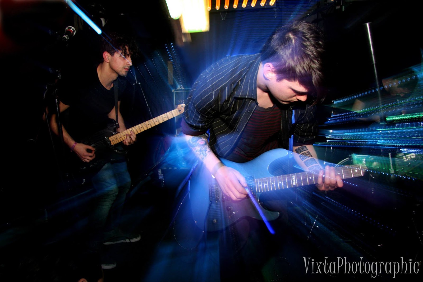 The Blog That Celebrates Itself: Amber with in violet - An Interview