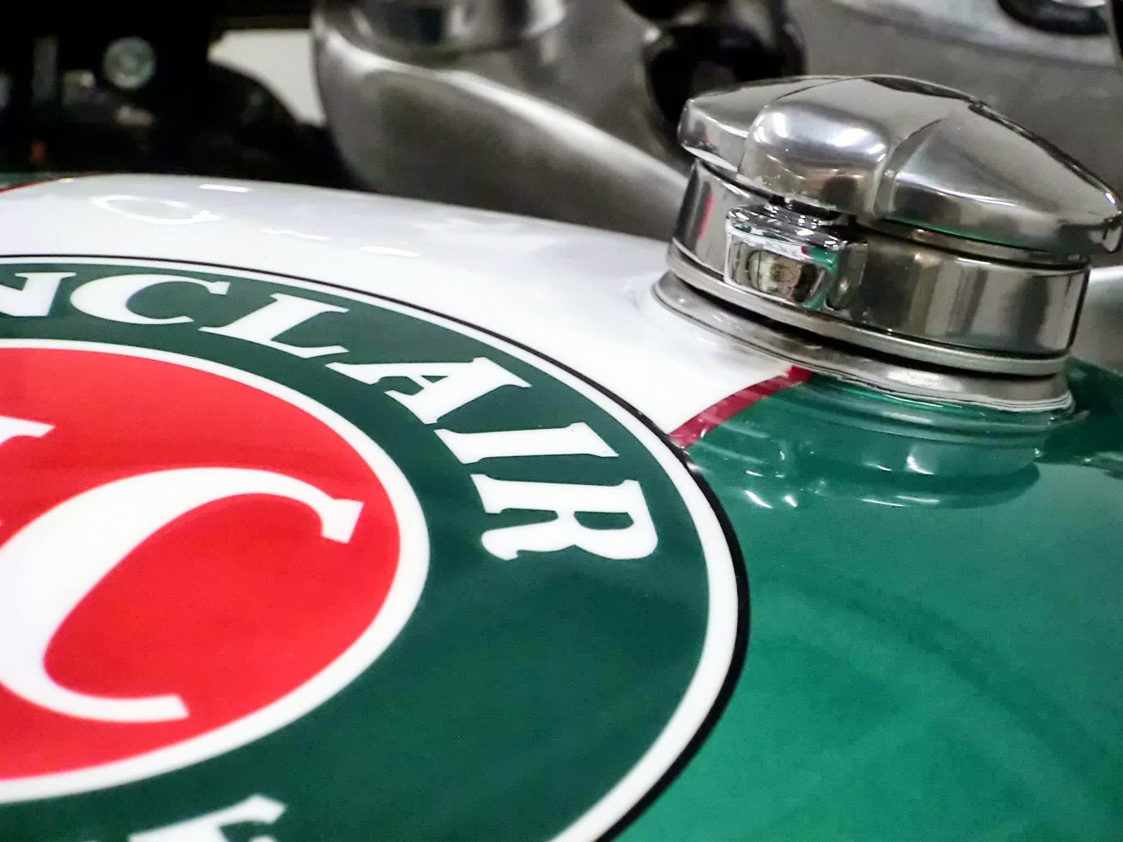 Thunderbird Sport H-C Sinclair - RocketGarage - Cafe Racer Magazine