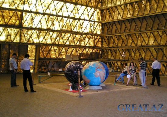 COMPRESSA-MENTE: LE PIRAMIDI "RUSSE" DI ALEXANDER GOLOD