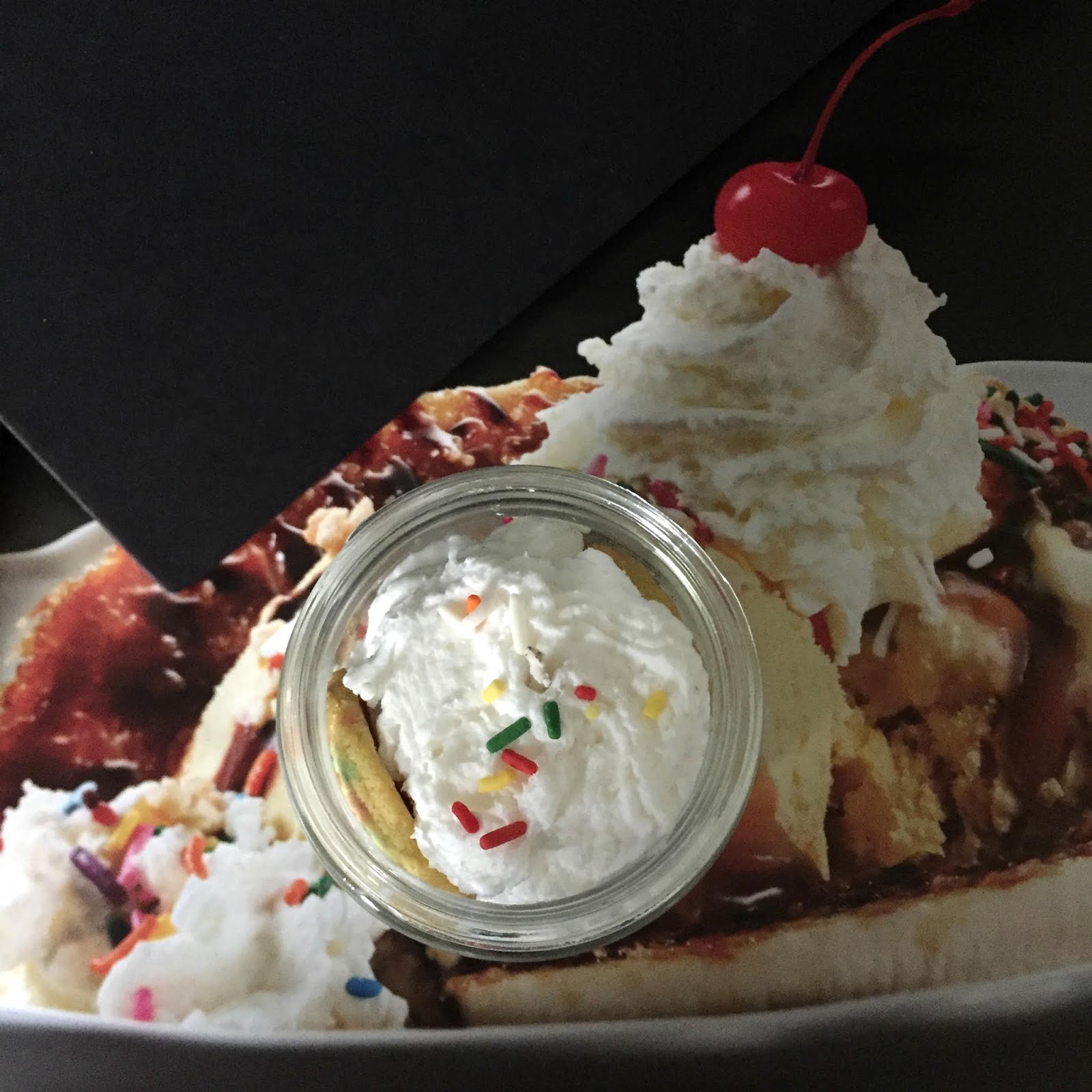 Shea Shea Bakery: Banana Pudding & Sugar Cookie Candle | A Very Sweet Blog