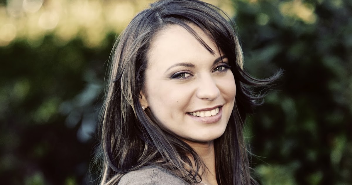 Revista Vivificando: Entrevista a Christine D´Clario