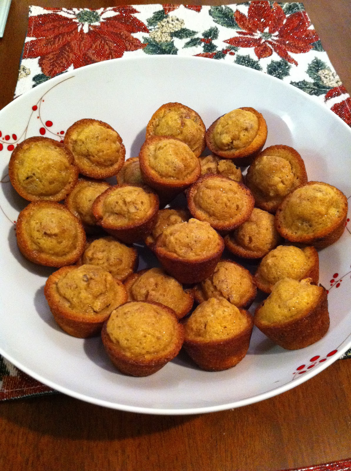 Foodie Blogs Uncovered: Mini Pecan Pie Muffins