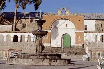 TODO SOBRE JULIACA: Chucuito: “Ciudad de las Cajas Reales”.