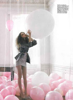 little black blog: Balloon mania.