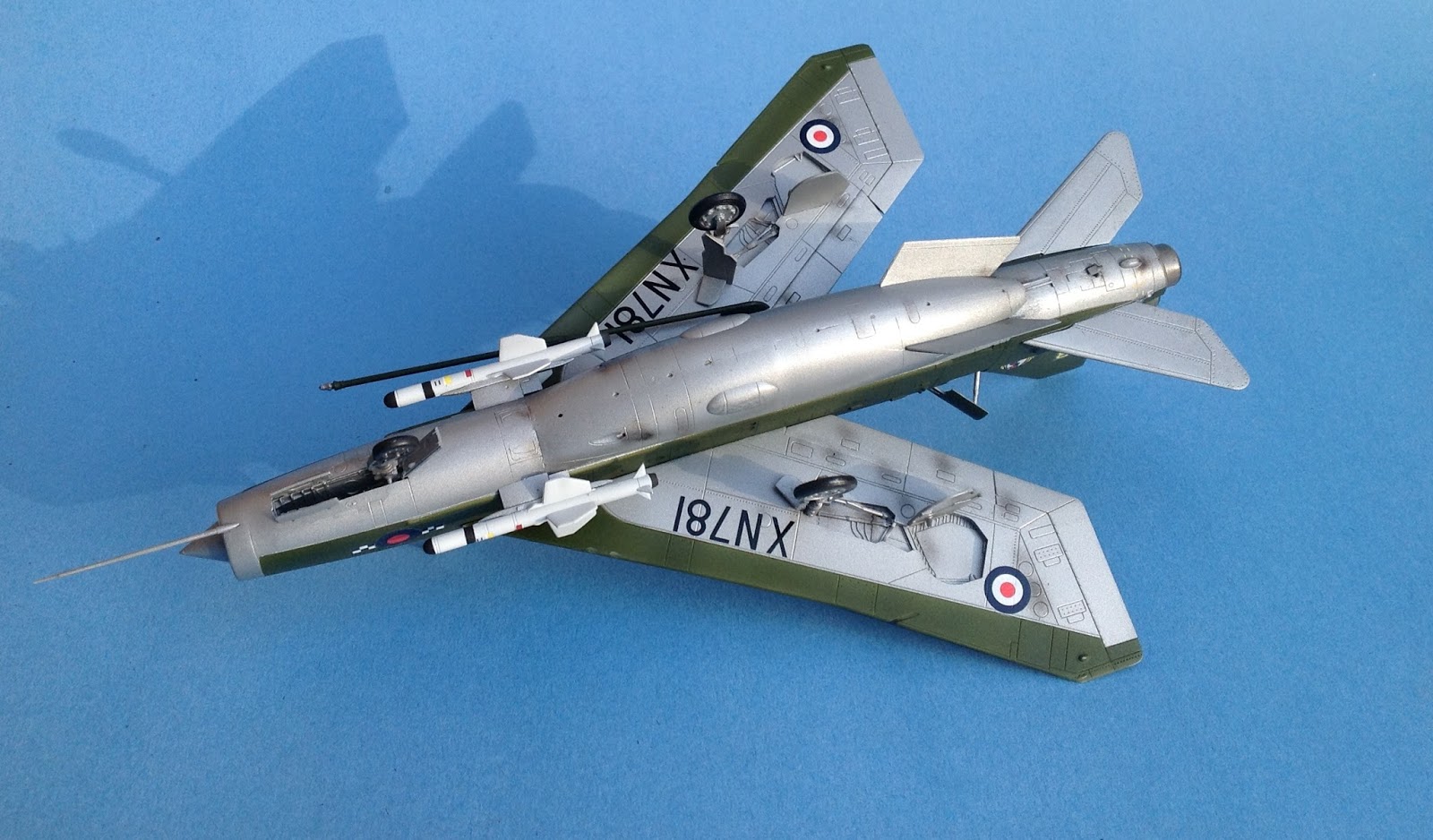1/72 Scale Kits & Diorama: Trumpeter 1/72 BAC Lightning