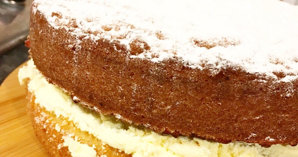 Simple Victoria Sponge Recipe | Food and Other Loves