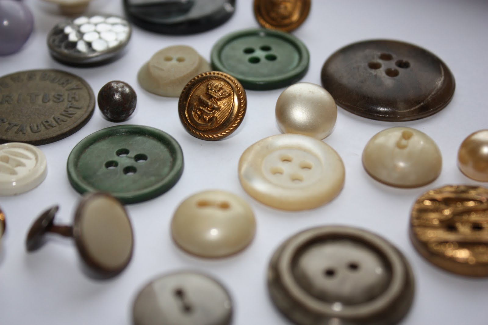 Stephie's Treasure Trove: Vintage Buttons & New W.I.P Tray - Day 12