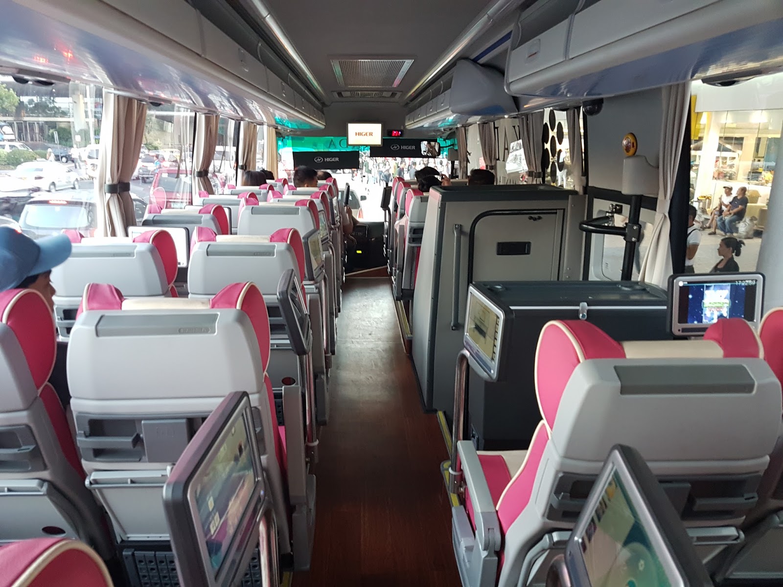 Okada Manila Unveils the World's Largest Multi-color Dancing Fountain ...