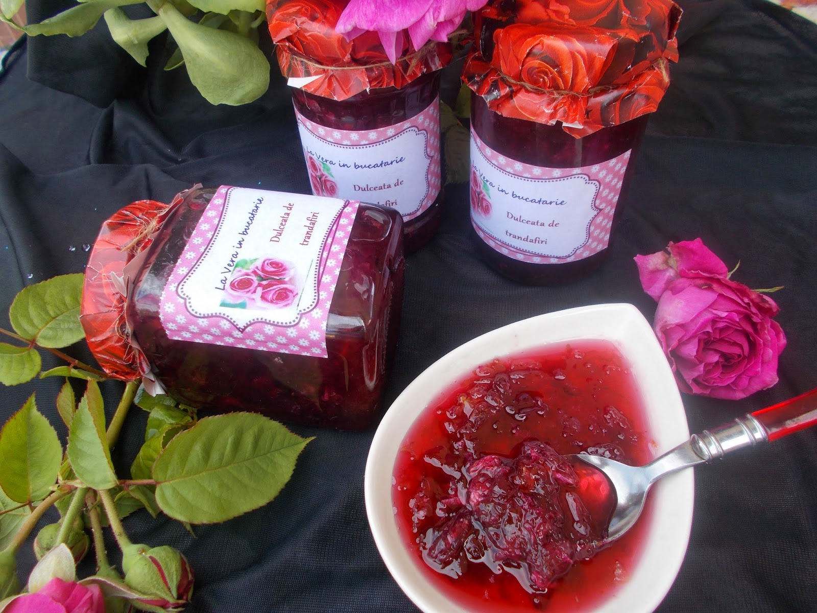 Dulceata de trandafiri