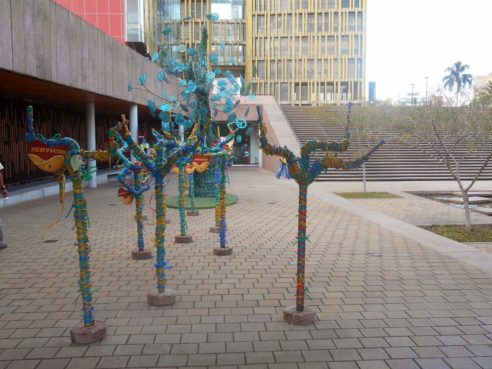 Esculturas de Colombia: Centro Administrativo de la Alpujarra