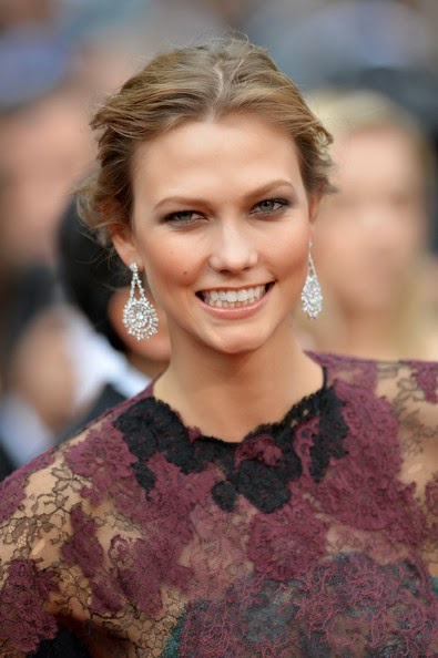 Collection Karlie Kloss Bobby Pinned Updo Hairstyle