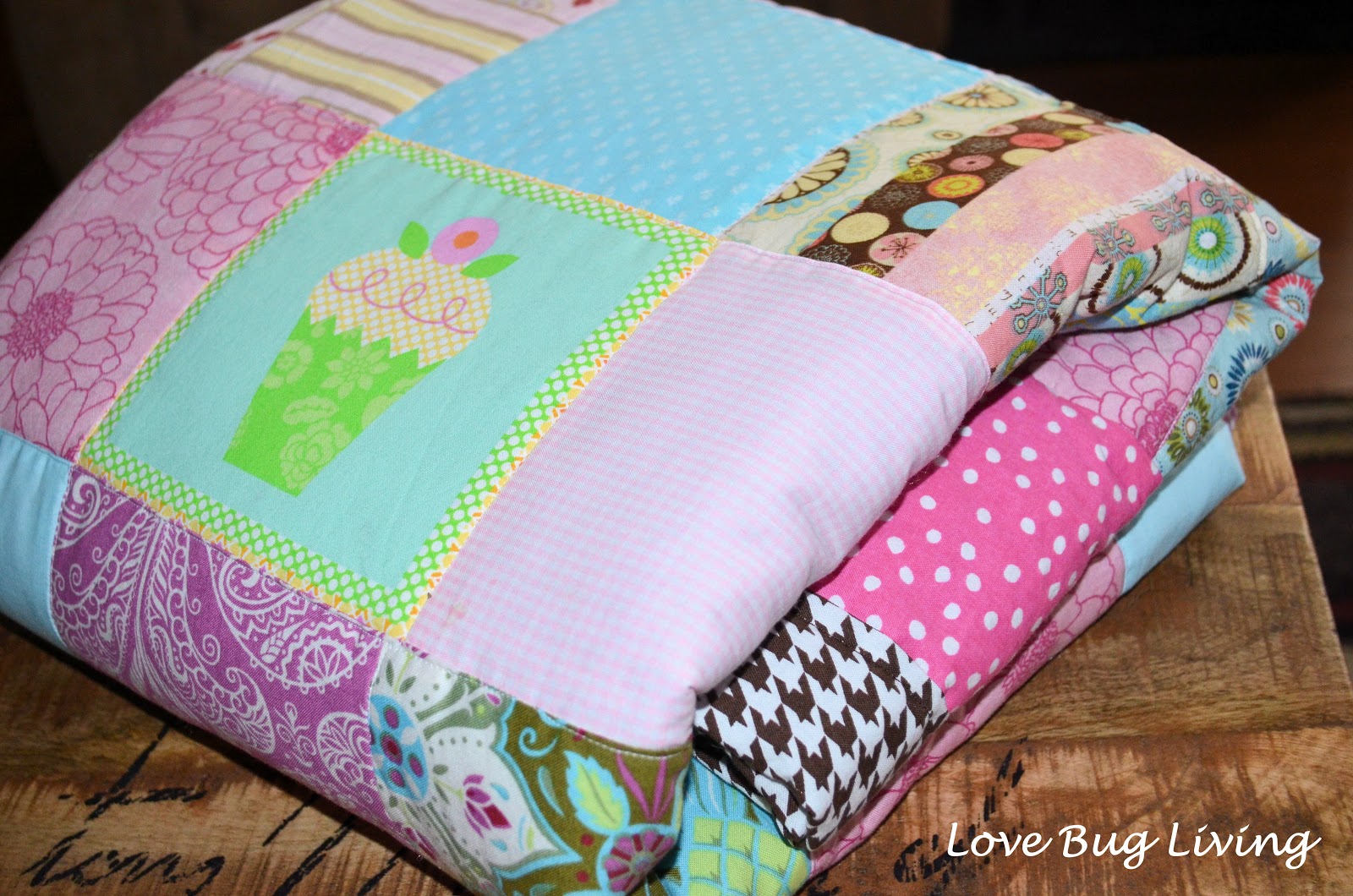 Love Bug Living: Simple Block Quilt