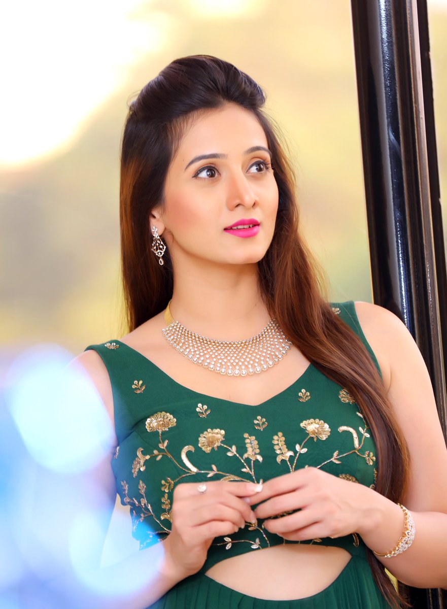 Harshika Poonacha Glam Photoshoot - Latest Movie Updates, Movie ...