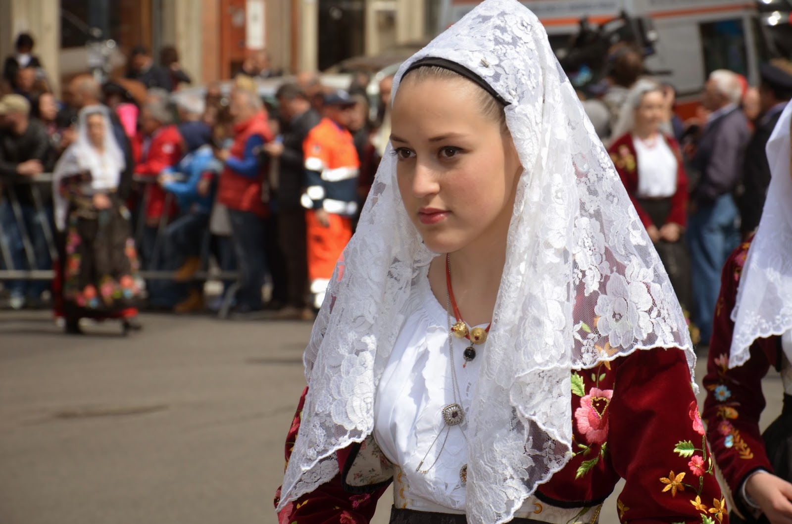 Costumi sardi. Sardinian costumes.