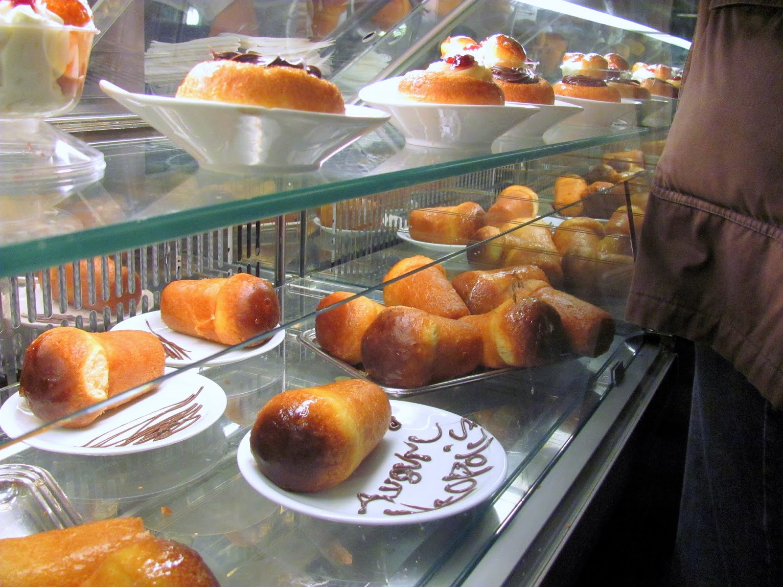 Tra dolce ed amaro: Die süße Seele Neapels: Babà napoletani con crema ...