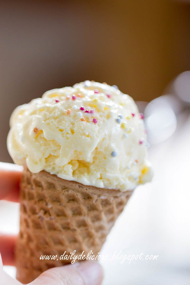 dailydelicious: Custard Ice cream:Very indulgent, very delicious