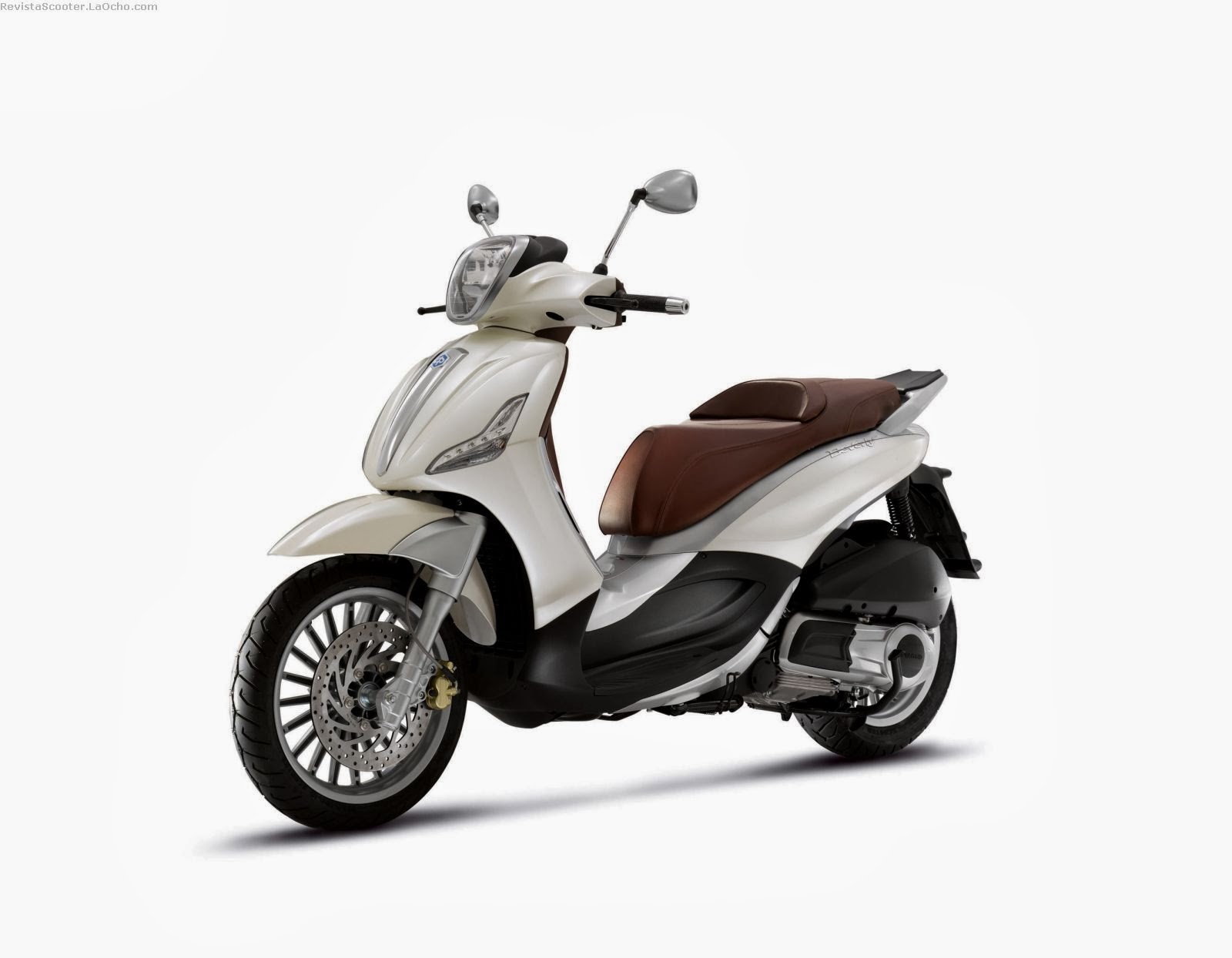 Revista Scooter: Piaggio Beverly, el semiscooter por excelencia