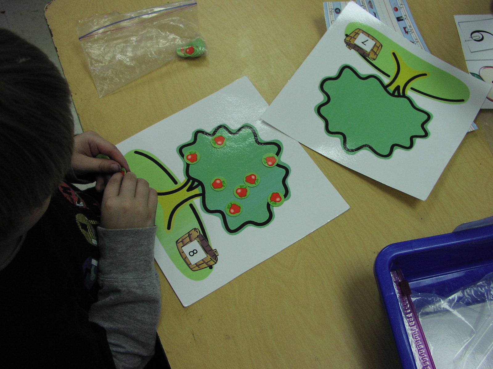 Keen On Kindergarten: Apple Themed Math Work Stations