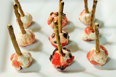 Sweet and Spicy Monkey: Mini Cheese Balls
