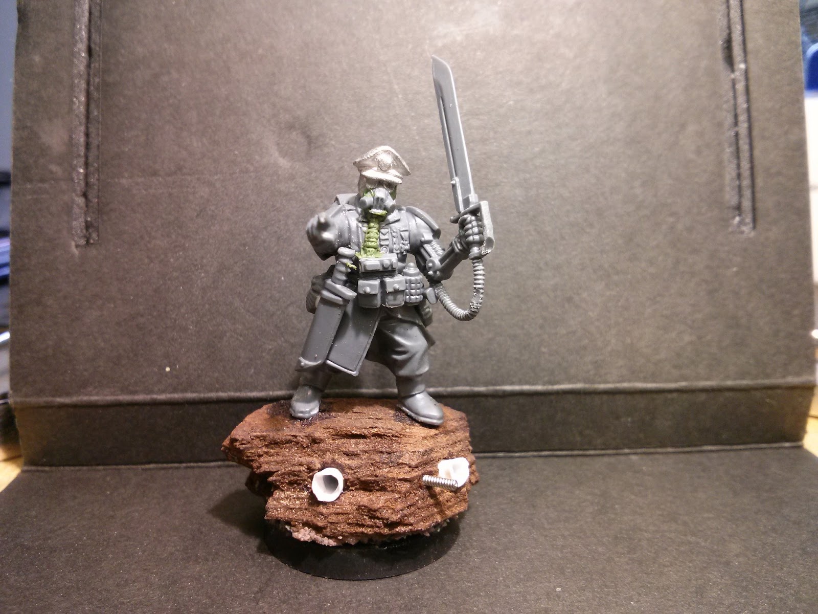 Valknut Painting: -WIP- Imperial Guard Company Commander and Vox Caster