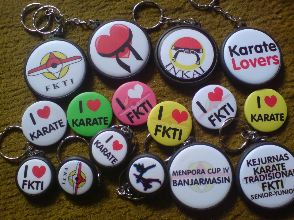 HALAMAN-KU: Pin Kaleng