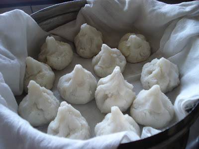 Modaks aka Kozhakattai | Mimosas & Samosas