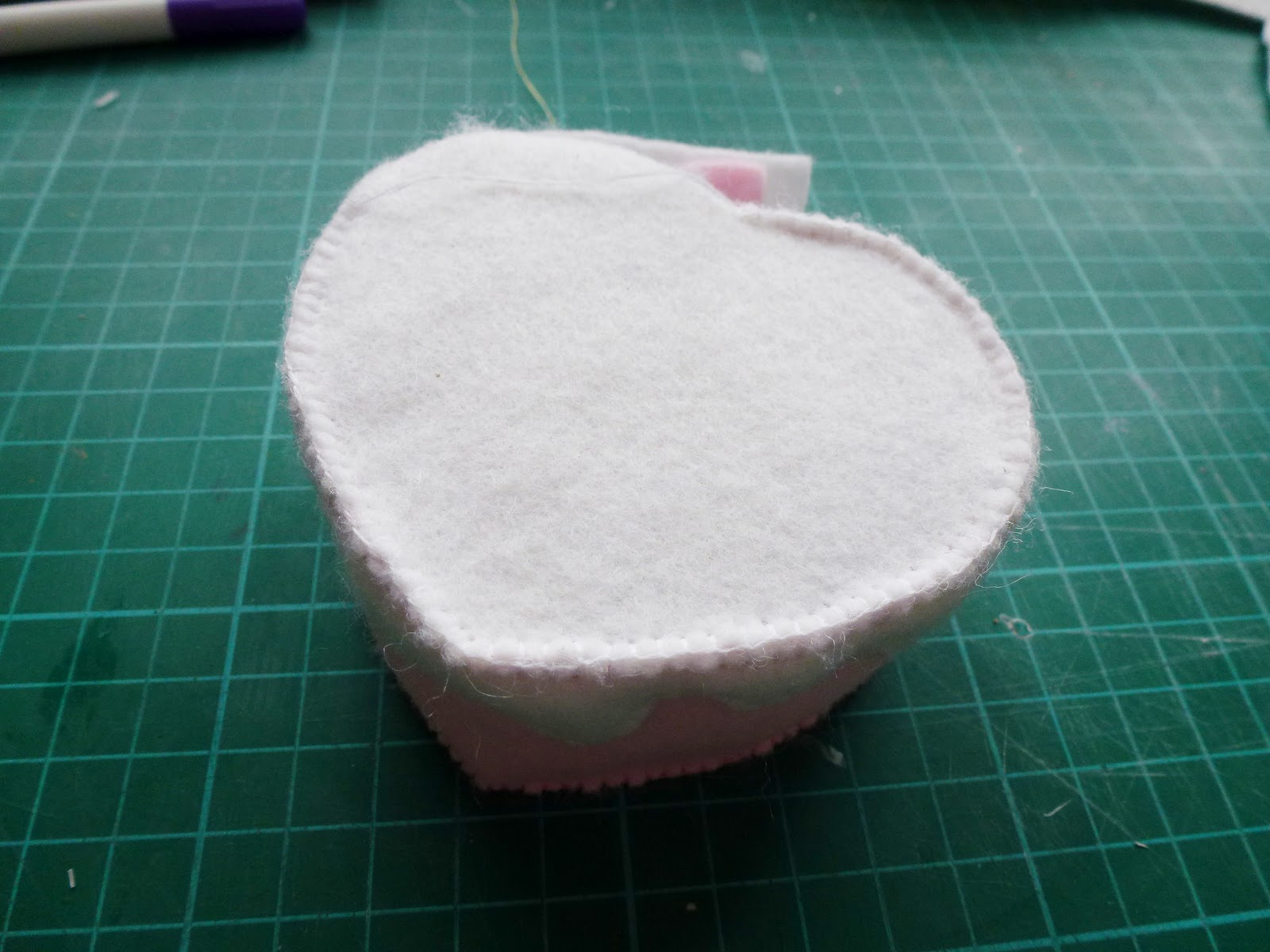 Pink Heart Fruit Cake Tutorial | Puffy Little Things ~ cute craft ideas ...