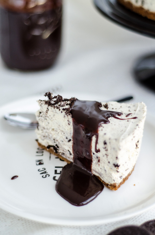 Louise´s Spis: No-Bake Oreo Cheesecake with a Heavenly Chocolate Fudge ...
