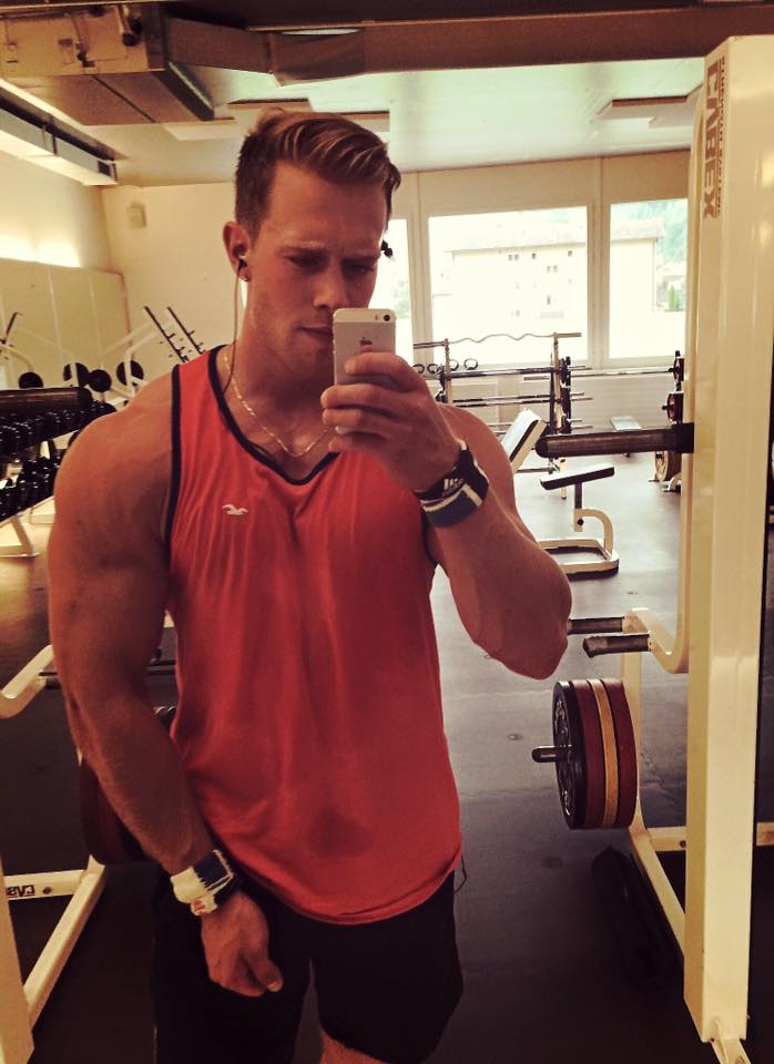 the beauty of male muscle: Lars