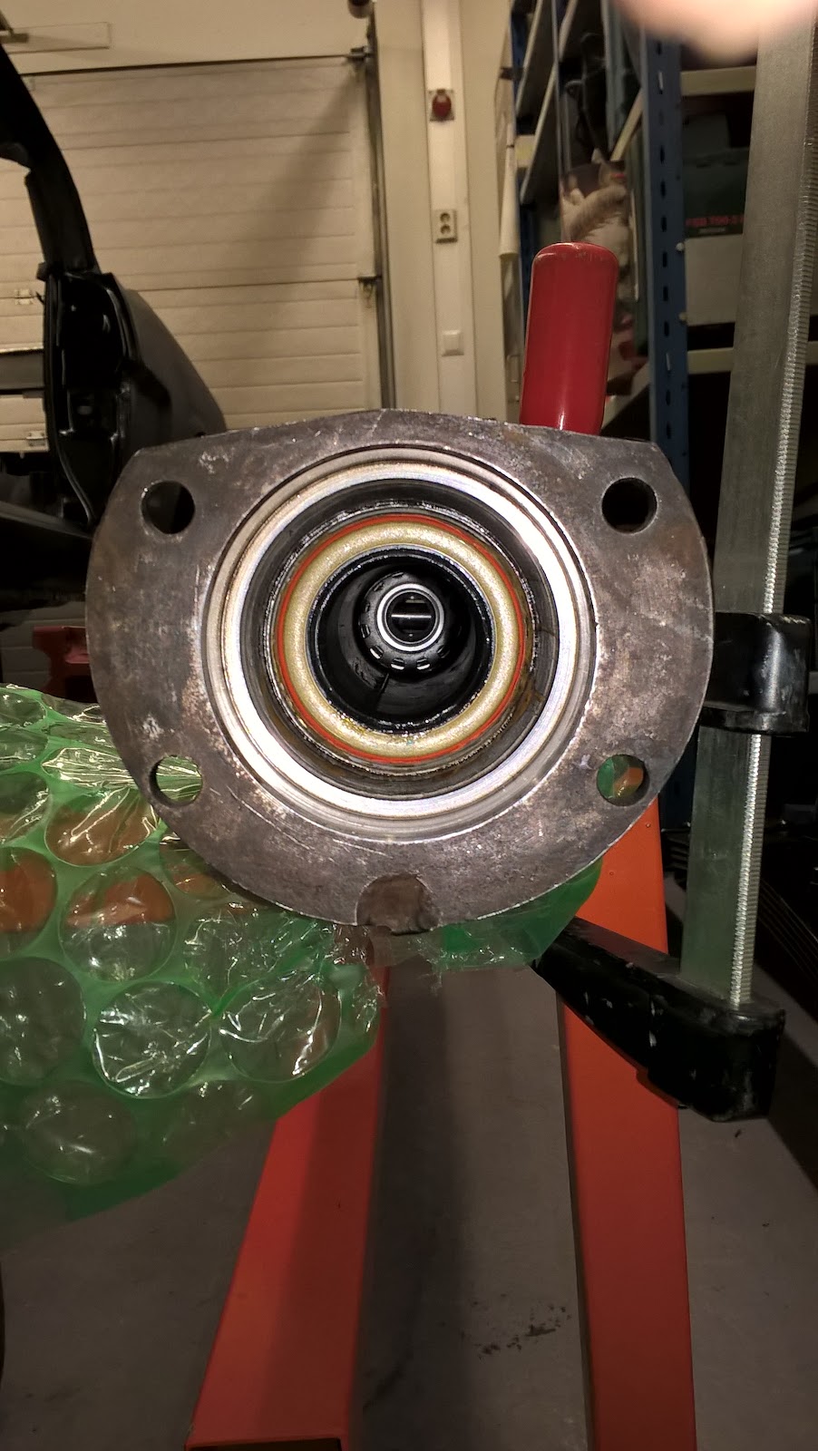 1965 Mustang 'Snowback' Fastback: Rear axle assembly and installation