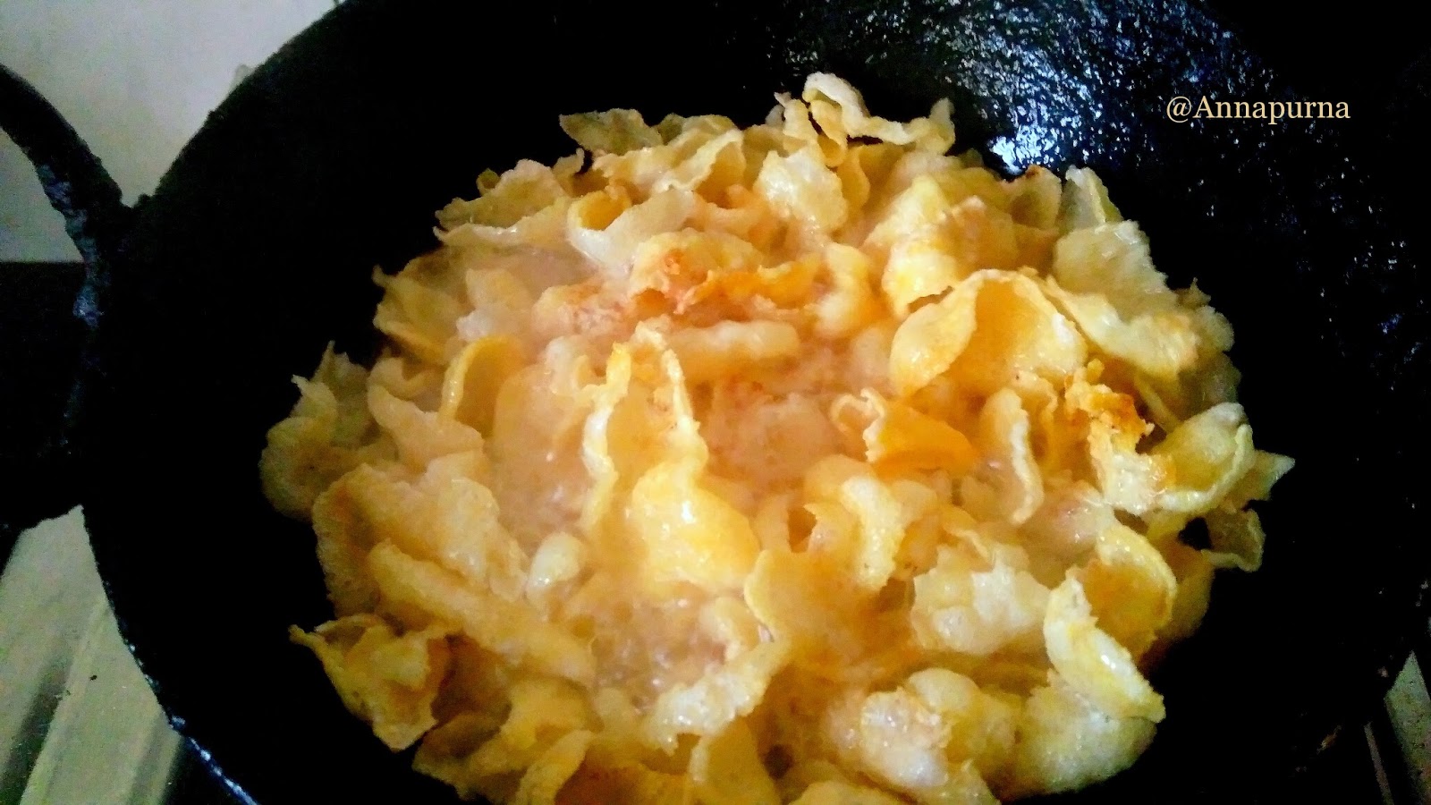 Annapurna: Cornflakes Chivda / Makai Poha Chivda Recipe