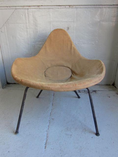 MONDOBLOGO: raggedy olde hobo mystery chair