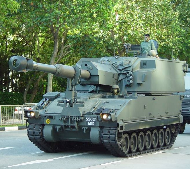 Primus Tank Artileri Self Propelled Howitzer Buatan Singapura (2016 ...