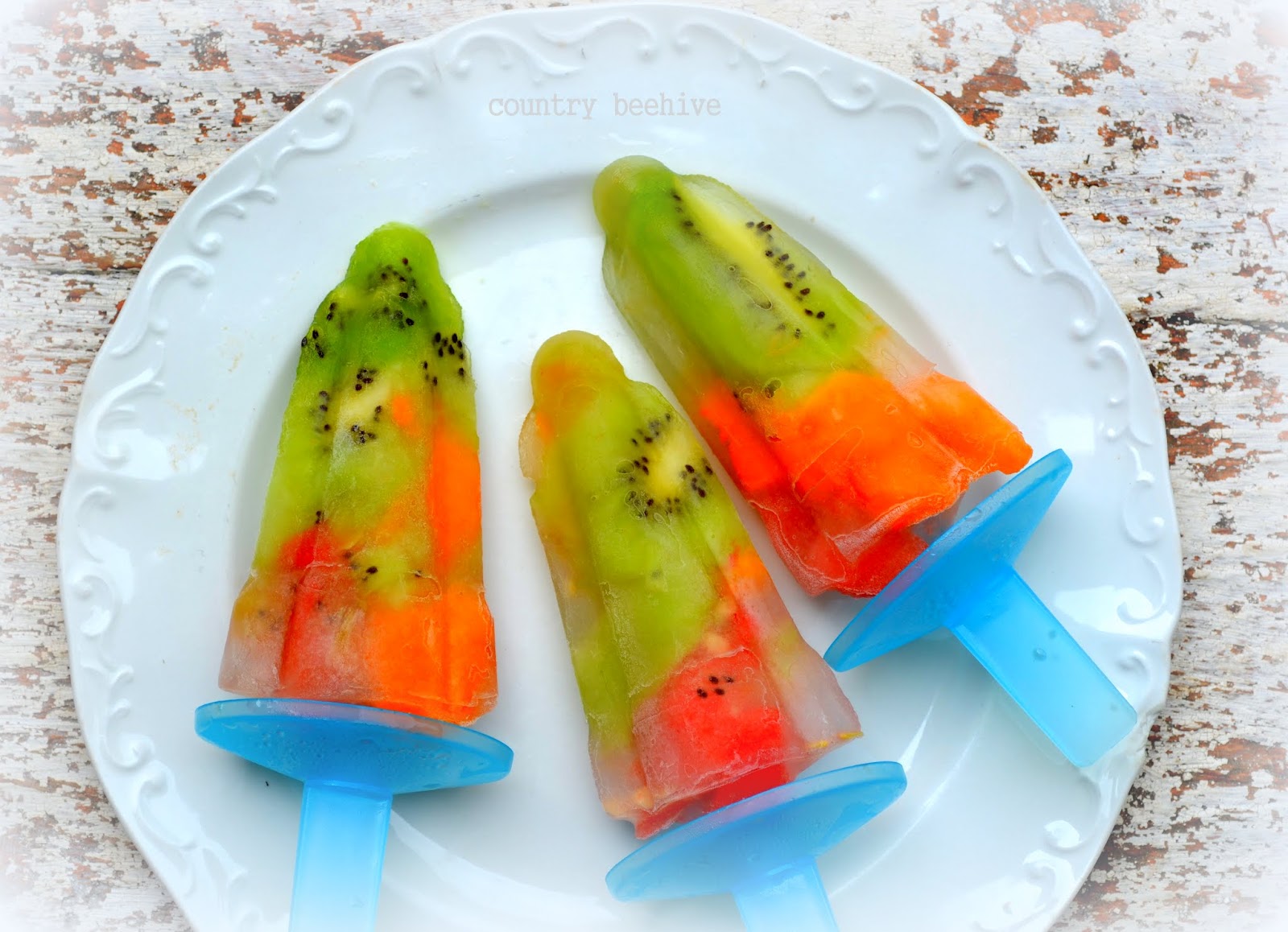 Country Beehive: Fruity ice lollies