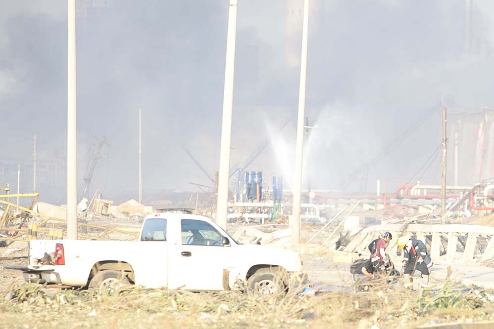El Parroquiano: Las 30 imágenes mas impactantes de la tragedia de Amuay ...