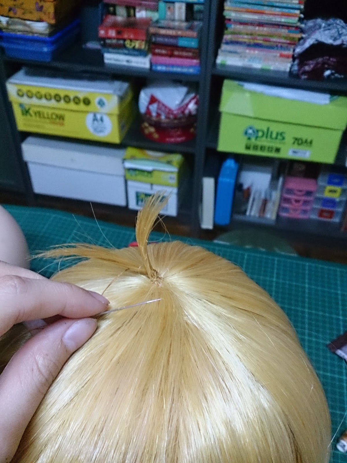 I am high on catnip: How to: Ahoge