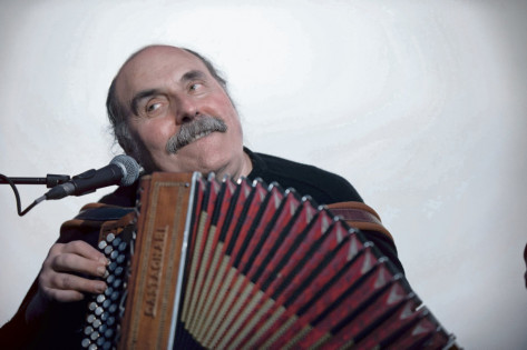 Marc Perrone capte le bruit du monde par petites touches