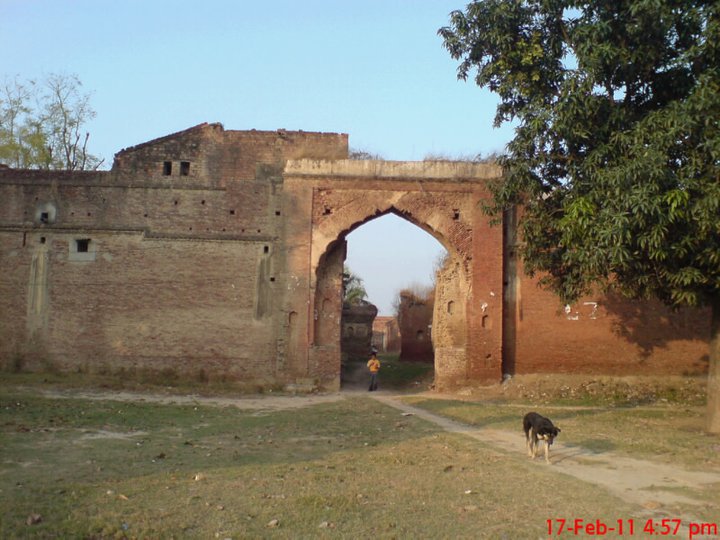 Kaimganj Club: Kaimganj Historical buildings.