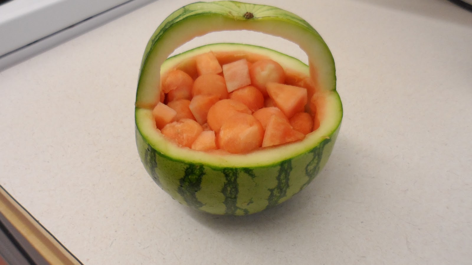 Food aRTist: *Garnishing* Cucumber Shark+Watermelon Bowl♥
