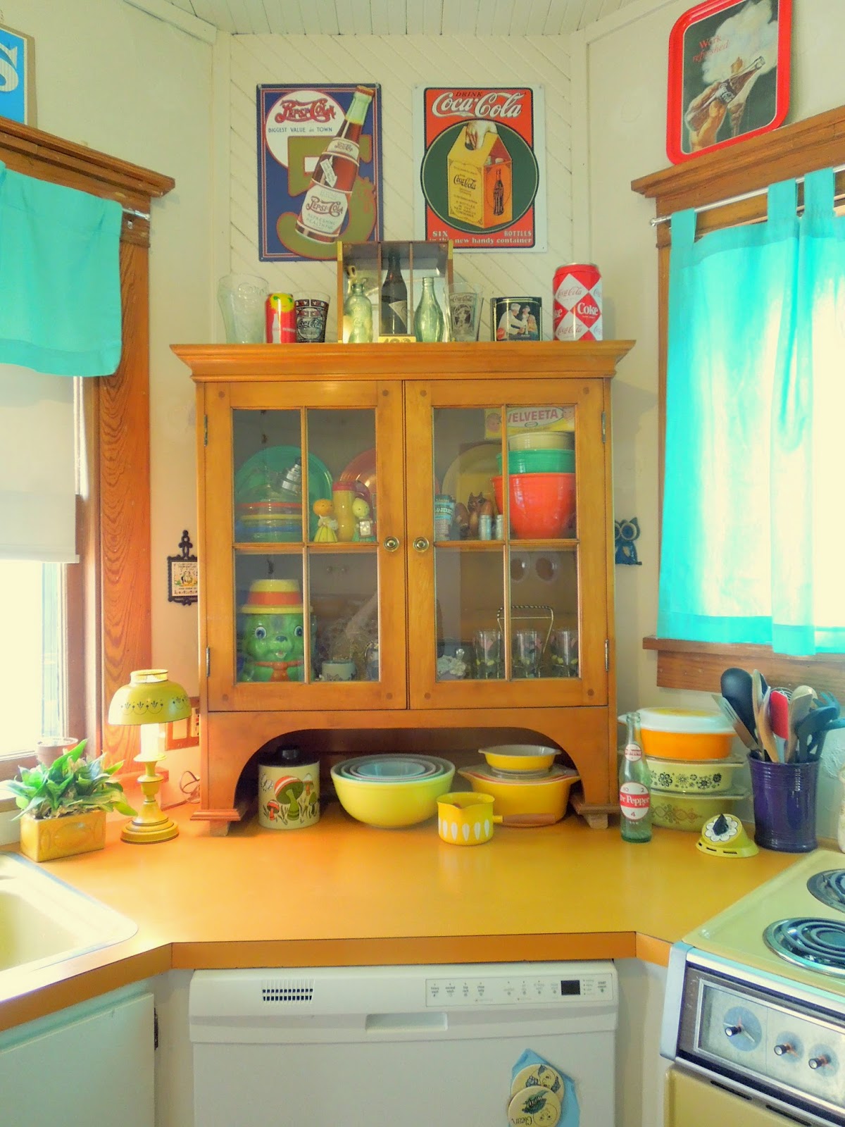 Our Arts and Crafts Home: Instant Kitchen Cabinet