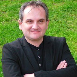 Mis lecturas : Canción de cuna de Auschwitz - Mario Escobar