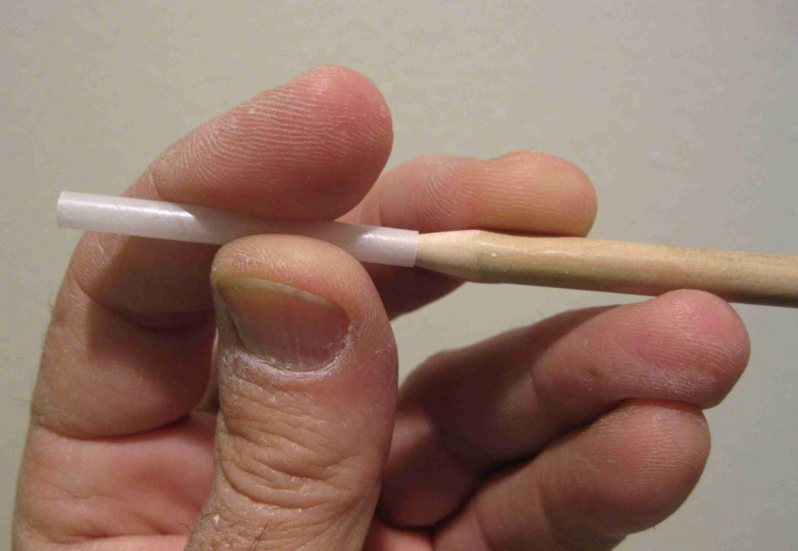 Model Rocket Building: Launch Lug Dressing and Seam Filling