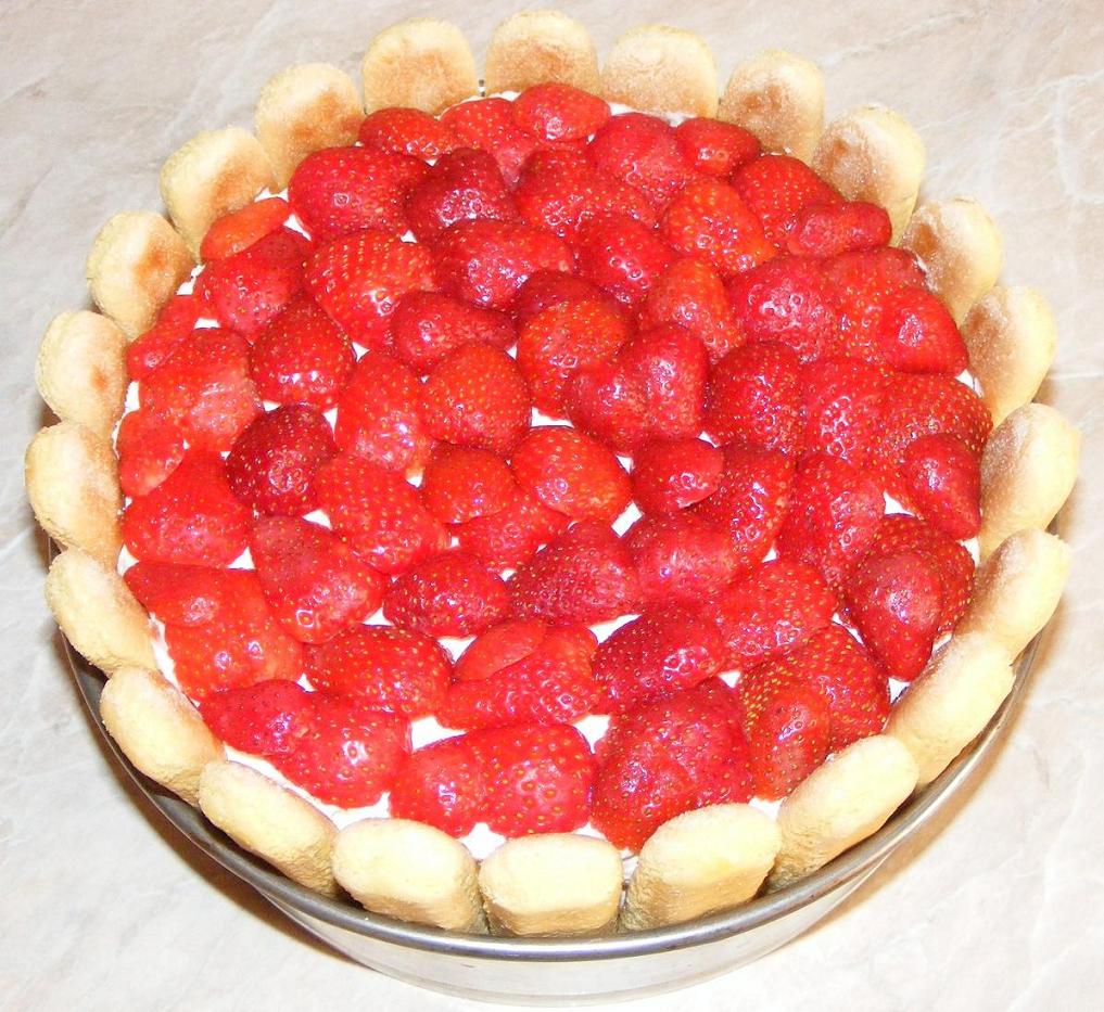 Tort diplomat cu capsuni | Preparatedevis.ro