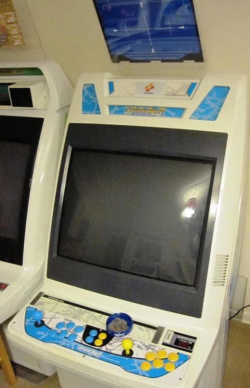 1 play 100 yen: How to strip / disassemble a Konami WIndy