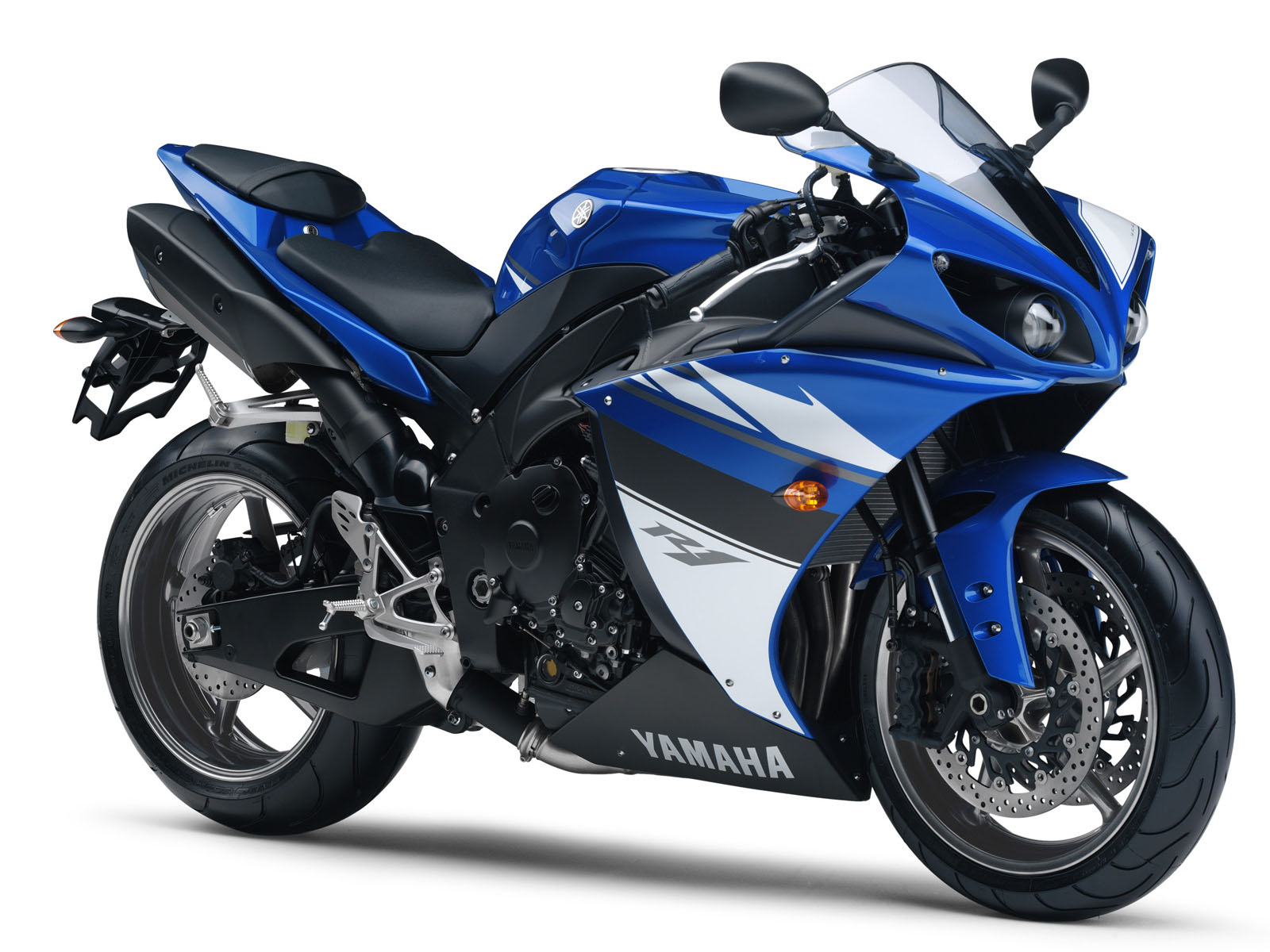 Speedy Bikes: Yamaha YZF R1: 186 mph (297 km / h)