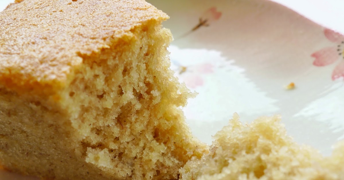 Minty's Kitchen: Banana Sponge Cake