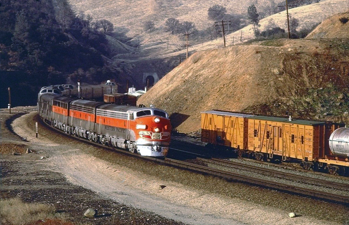 transpress nz: Western Pacific FP7 unit 805-A with the 'California Zephyr'